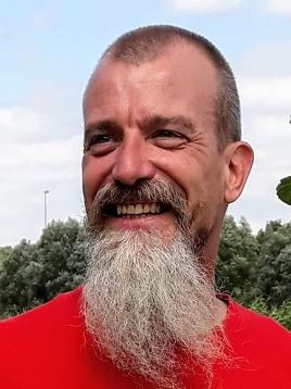 Oud-leerling JAN POPELIER – hij was 50 – , – hij was een allemansvriend ...