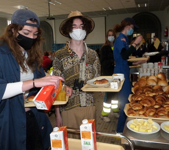 DUNCH en DUNCHEN…restaurants om 20u. dicht in Nederland…verla(a)t(e ...