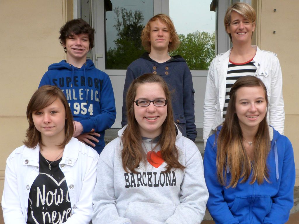 In augustus trad oud-lle 2015 AMBER VAN ERUM in de echt met Arno ...