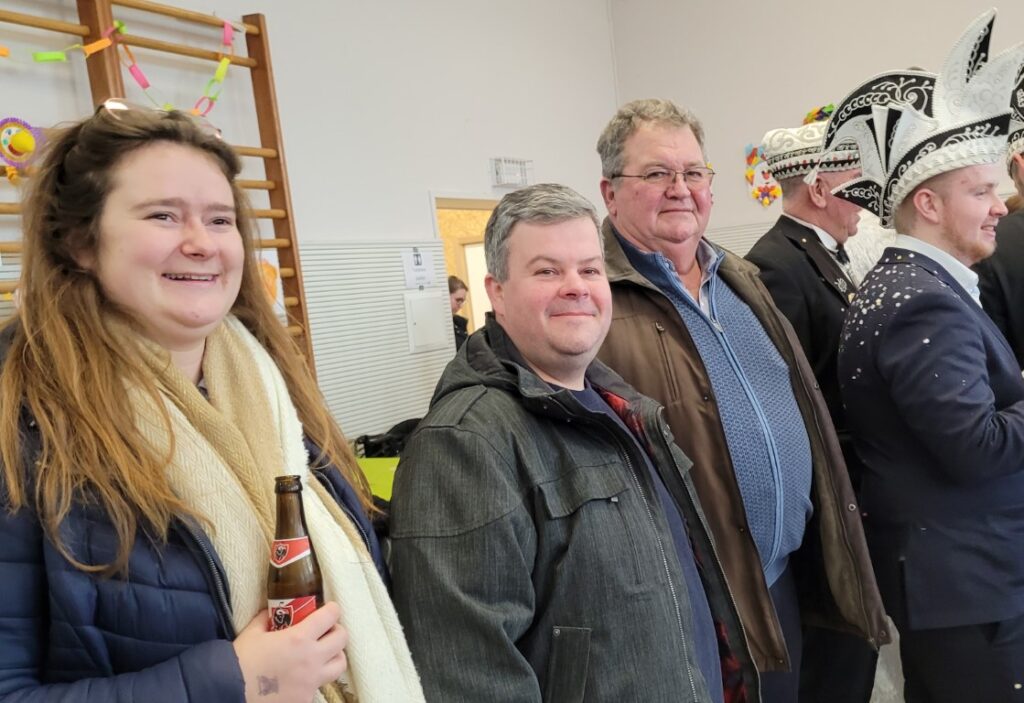 CARNAVAL heeft met vasten te maken…wegnemen van het vlees…Op het ...