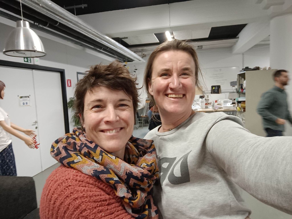 ISABEL DE DECKER, master in de geschiedenis, vervangt Astrid Van Keer ...
