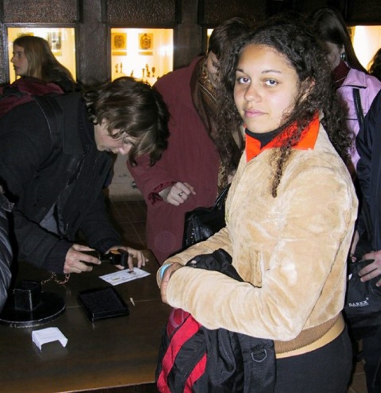 MONIA ZAROUIL en SJOERD VAN MOL oud-lln. 2003/2008, namen gisteren deel ...