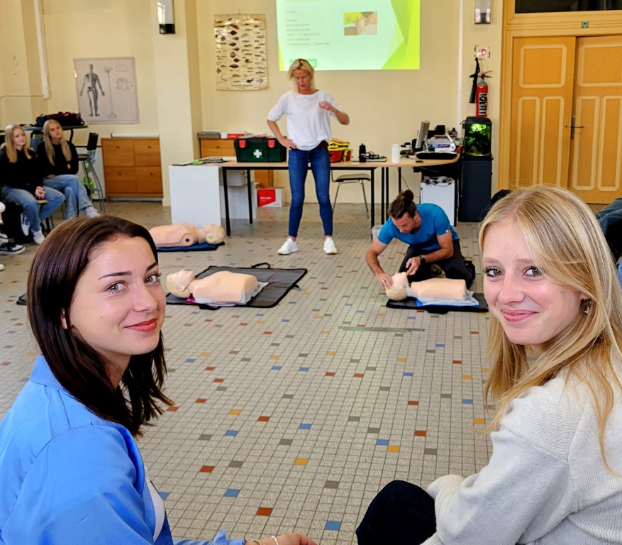 Maerlant-lln. 5 en 6 BBZ, 6STW en 7 Duaal kregen van sportleerkrachten ...