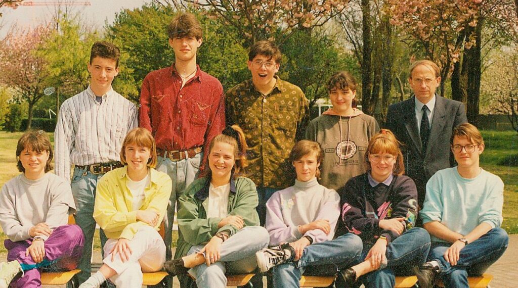 Oud-lle (1993) Valerie Van Huele, vele jaren planning engineer bij DEME ...