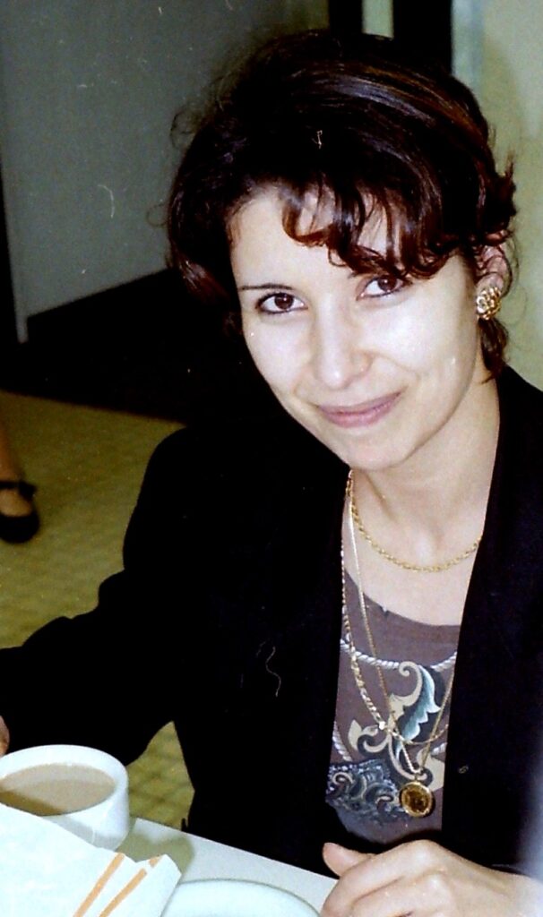 Mériem Mokran, lerares Frans in het Maerlant-ath., trad 25 j. geleden ...