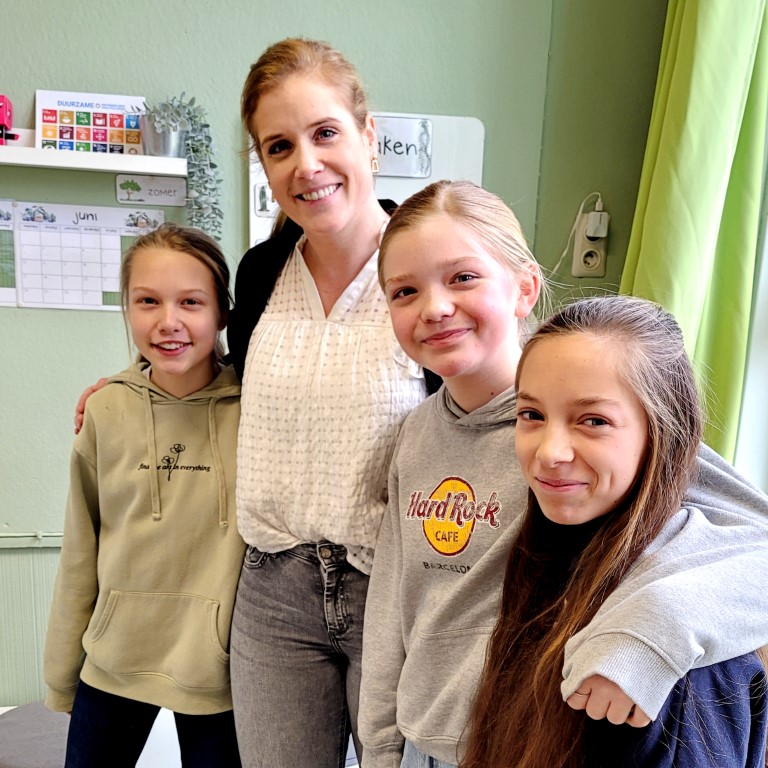 Sylvie Mestdagh en Annelies Brouckaert vervangen in d’Oefenschool tijdelijk Cindy Dubois en Eva ...