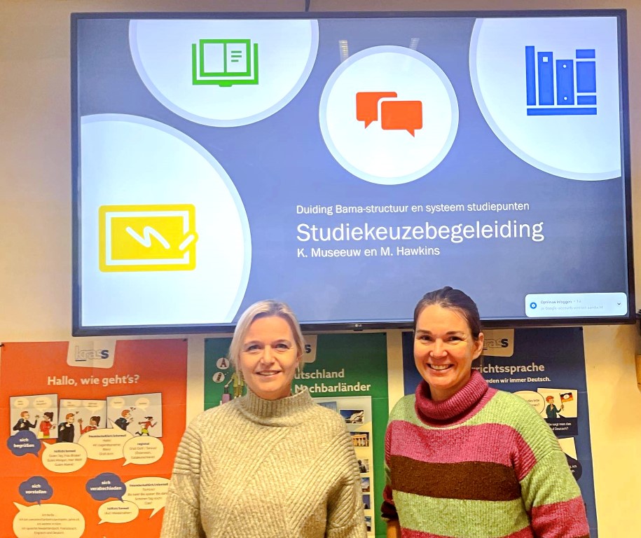 05 en 06/02; Maerlant-ath.-lln. 6A, 6T kregen van hun leraressen Kira ...