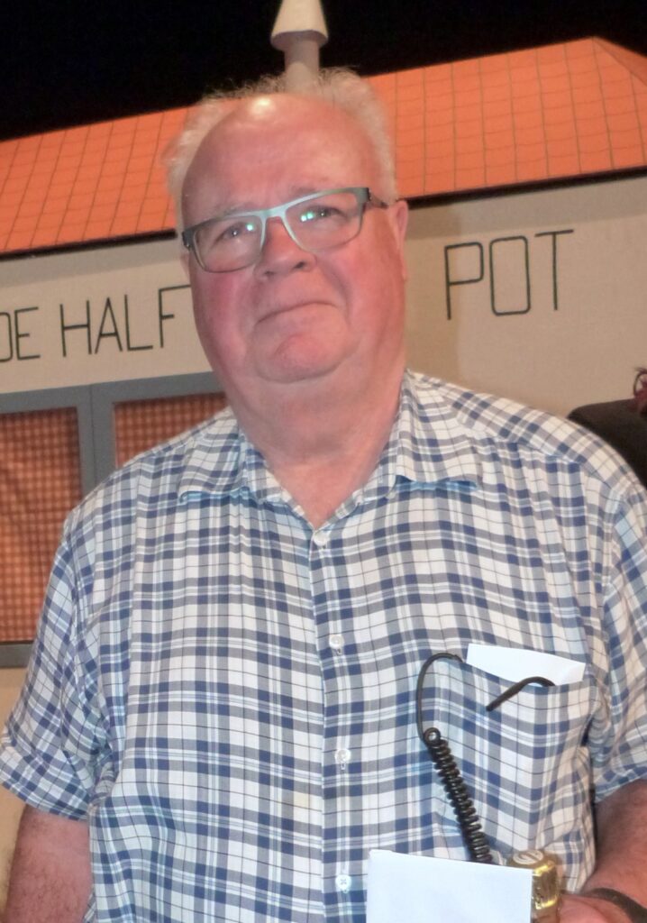 CAMPIENG ’T ZEIBOS is het nieuwe toneelstuk van RONNIE DE REESE (auteur ...